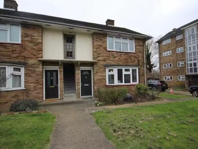 Cozy 1 BA Studio flat for rent in Sultan Road, Wanstead, E11