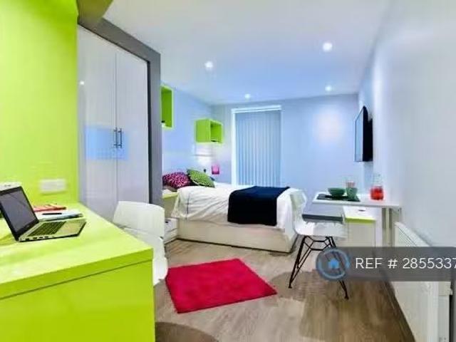 Cheap 1 BA Studio flat for rent in The Courtyard Block A, Hudd.