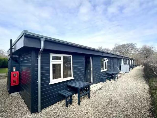 Cheap 1 BA Studio flat for rent in Wadmore Lane, Studland, Swa.