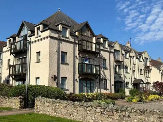 Charming 1 BA 1 bedroom terraced house for rent in Lord Hays G.