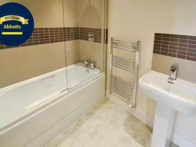 Nice 1 BA 1 bedroom apartment for rent in Chancellors Place, B.