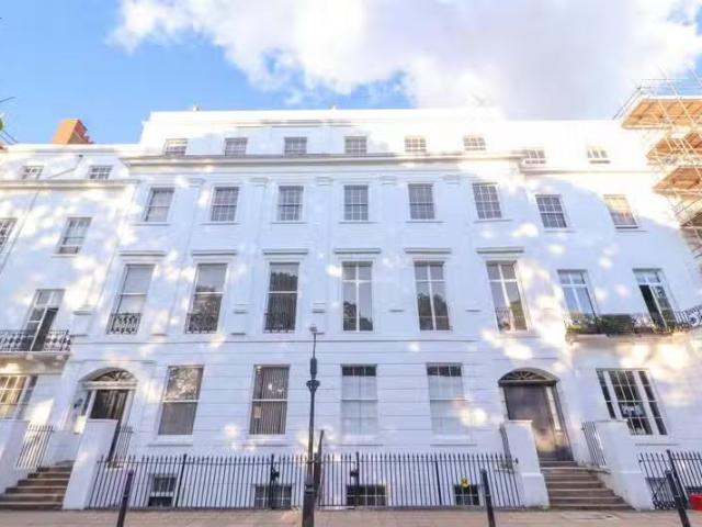 Nice 1 BA 1 bedroom apartment for rent in Clarendon Square, Le.
