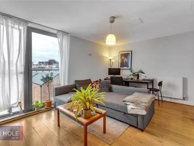 Cheap 1 BA 1 bedroom apartment for rent in Armidale Place, Bri.