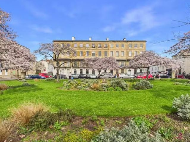 Deal! 1 BA 1 bedroom apartment for rent in Berkeley Place, Che.