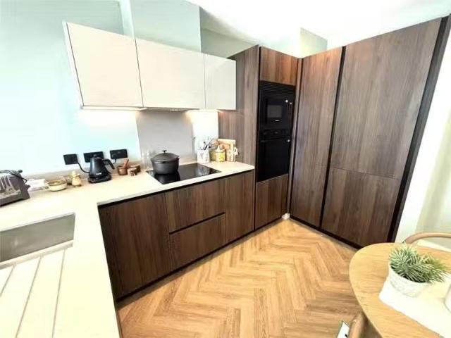 Deal! 1 BA 1 bedroom apartment for rent in One Eastside, 2 Jen.