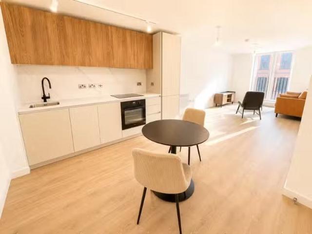 Charming 1 BA 1 bedroom apartment for rent in Sapphire Court.