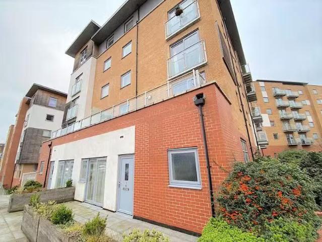 Cheap 1 BA 1 bedroom apartment for rent in Ship Wharf, Colches.