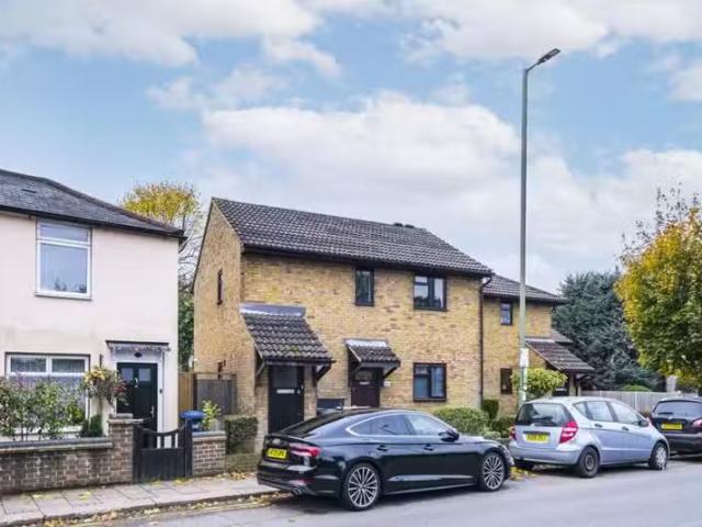 Unique 1 BA 1 bedroom apartment for rent in St. Albans Road Ba.