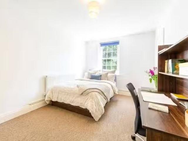 Rental! 1 BA 1 bedroom apartment for rent in St Michaels Hill.