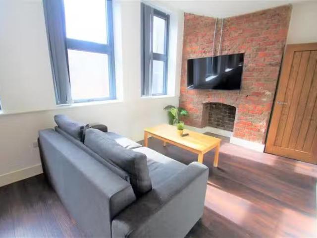 Unique 1 BA 1 bedroom apartment for rent in Stanley Street, Li.