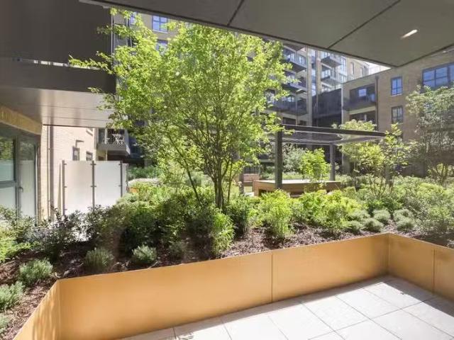 Nice 1 BA 1 bedroom apartment for rent in Royal Exchange, King.