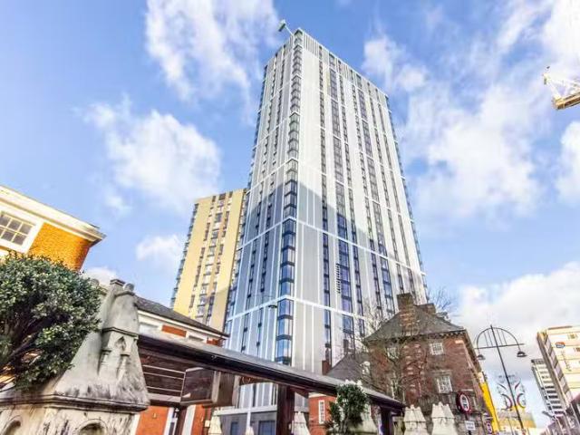 Cheap 1 BA 1 bedroom apartment for rent in The Bank Tower 2, S.