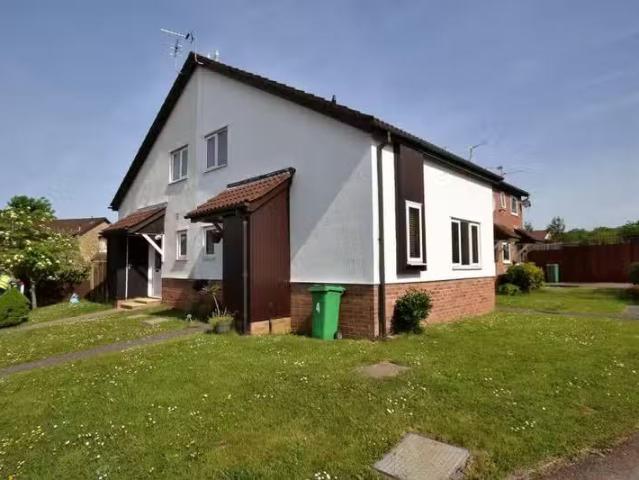 New 1 BA 1 bedroom cluster house for rent in Whiteacre Close.
