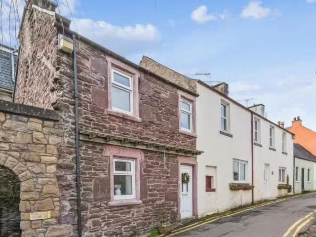 Unique 1 BA 1 bedroom end of terrace house for rent in Bridgen.
