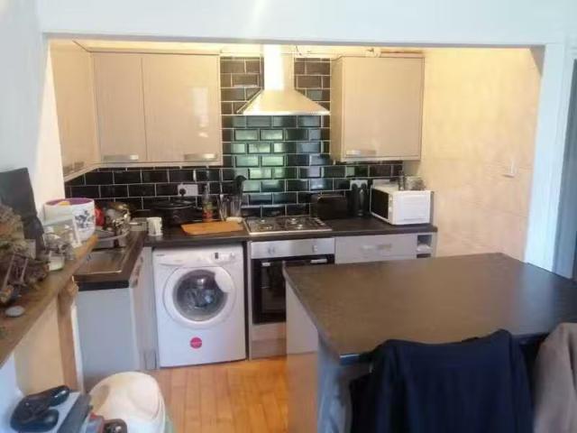 Cheap 1 BA 1 bedroom flat for rent in Ninian Road, Cardiff, CF23