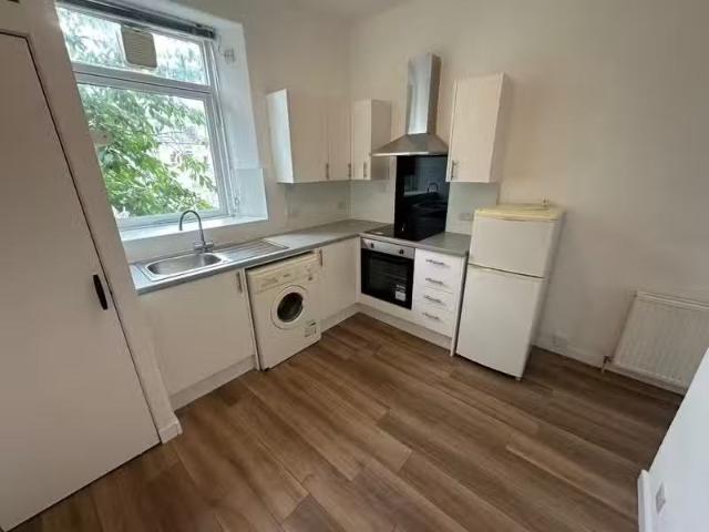 Charming 1 BA 1 bedroom flat for rent in Baker Street, Aberdee.