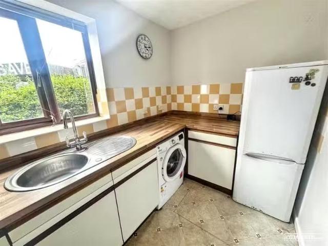 New 1 BA 1 bedroom flat for rent in Berlington Court Redcliff.