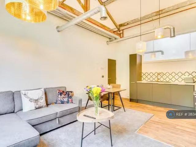 New 1 BA 1 bedroom flat for rent in Britannia Road, Huddersfie.