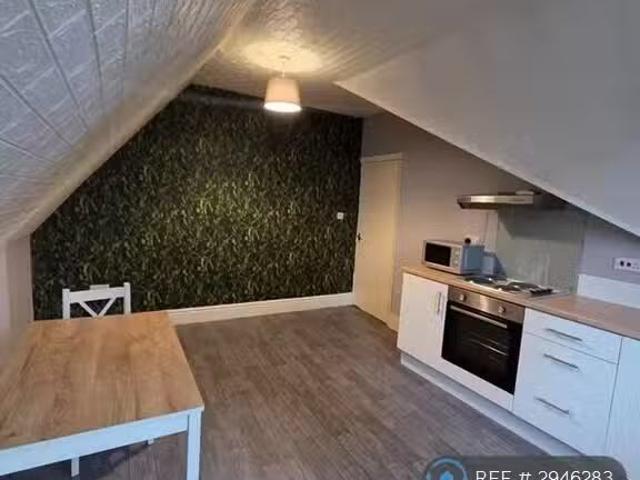 Charming 1 BA 1 bedroom flat for rent in Bromwich St, Bolton.
