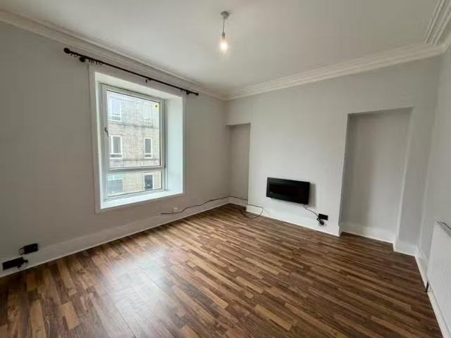 New 1 BA 1 bedroom flat for rent in Flat 3, 6 Pittodrie Place.