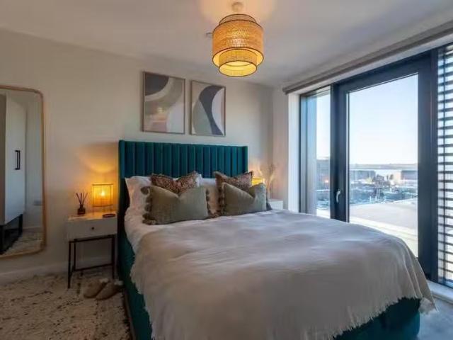 Cheap 1 BA 1 bedroom flat for rent in Flat 1601, Pall Mall, Li.