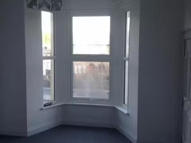 Charming 1 BA 1 bedroom flat for rent in Flat 2 51 Folkestone.