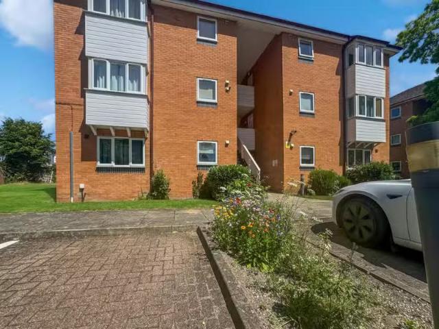Cheap 1 BA 1 bedroom flat for rent in Jasmine Court, Cherry Hi.