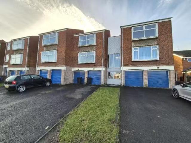 Unique 1 BA 1 bedroom flat for rent in Lyde Green, Halesowen.