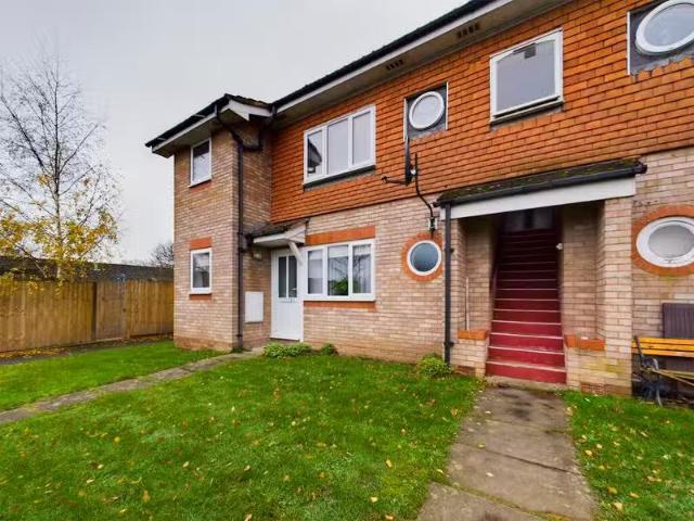 Cozy 1 BA 1 bedroom flat for rent in Lingfield Walk, Hereford.