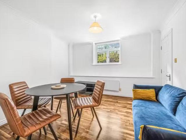 Rental! 1 BA 1 bedroom flat for rent in Pemberton Row, Farring.