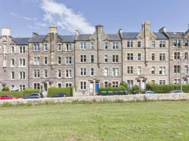 Unique 1 BA 1 bedroom flat for rent in Royal Park Terrace, Mea.