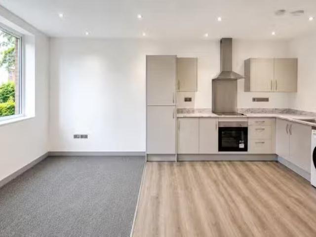 Charming 1 BA 1 bedroom flat for rent in St Stephens House, Pr.