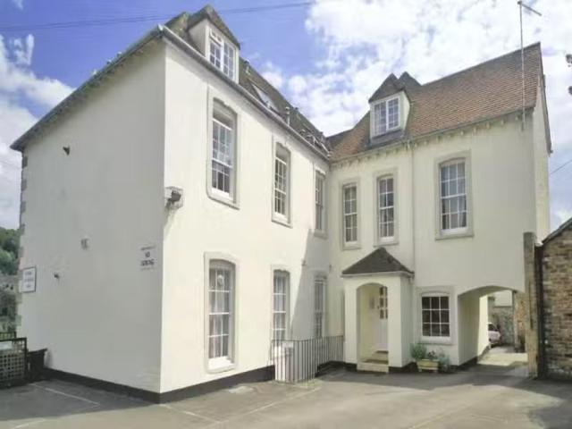 Cozy 1 BA 1 bedroom flat for rent in School Road, Katherine La.