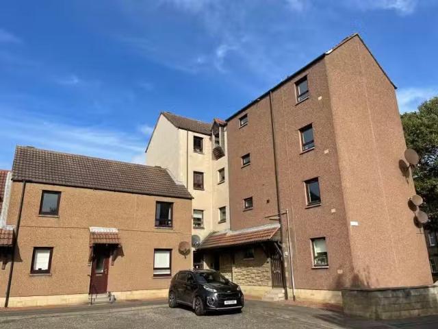 New 1 BA 1 bedroom flat for rent in Westbank Street, Edinburgh.
