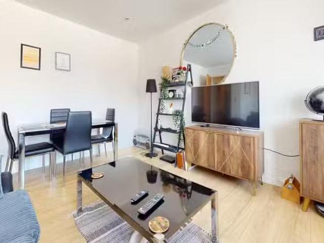 Charming 1 BA 1 bedroom flat for rent in Western Road, BN1