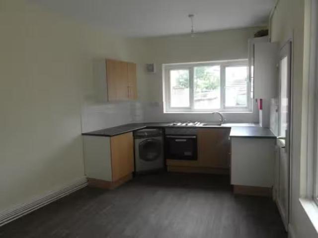 Charming 1 BA 1 bedroom flat for rent in 121 Rosehill Street.