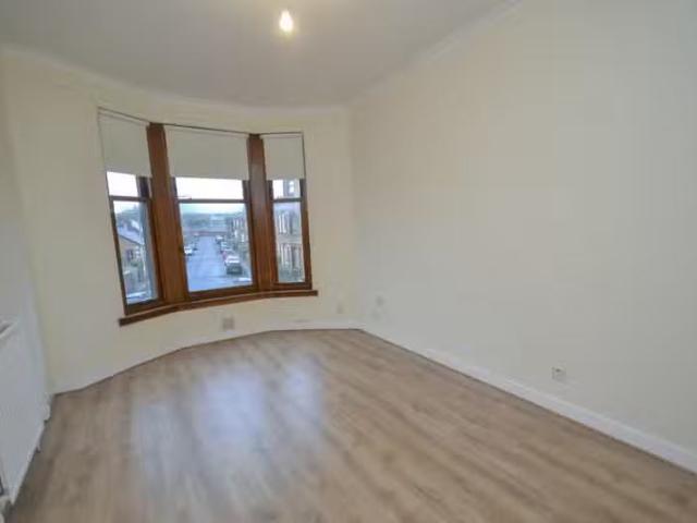 Cheap 1 BA 1 bedroom flat for rent in 1/2 79 Wellshot Road, To.