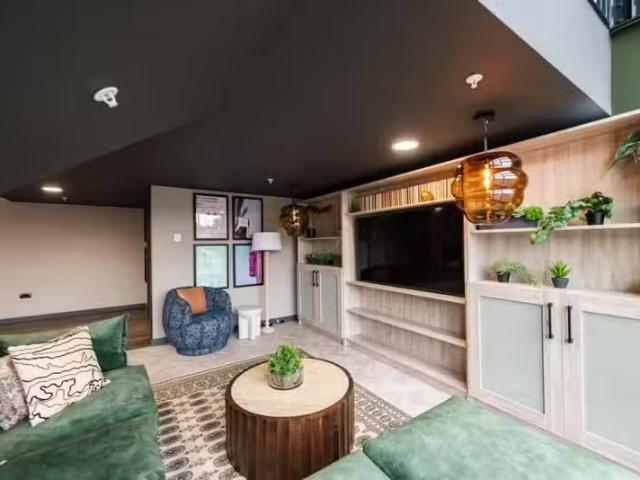 Charming 1 BA 1 bedroom flat share for rent in Belfast Studen.