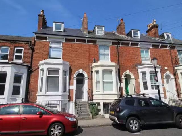 Cheap 1 BA 1 bedroom Flat to rent, Brougham Road, Southsea, PO.