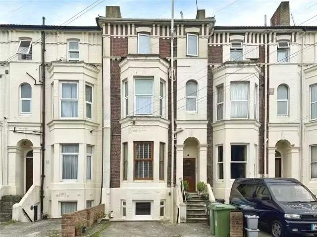 Unique 1 BA 1 bedroom Flat to rent, Nelson Road, Southsea, PO5.