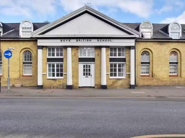Deal! 1 BA 1 bedroom ground floor flat for rent in The Boys Br.