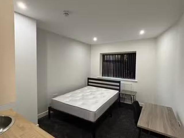Deal! 1 BA 1 bedroom house share for rent in Charter Avenue, C.