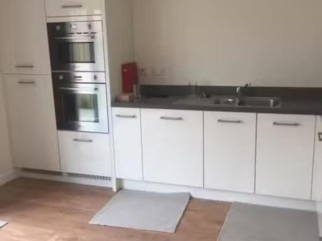 Unique 1 BA 1 bedroom house share for rent in Great Clover Lea.