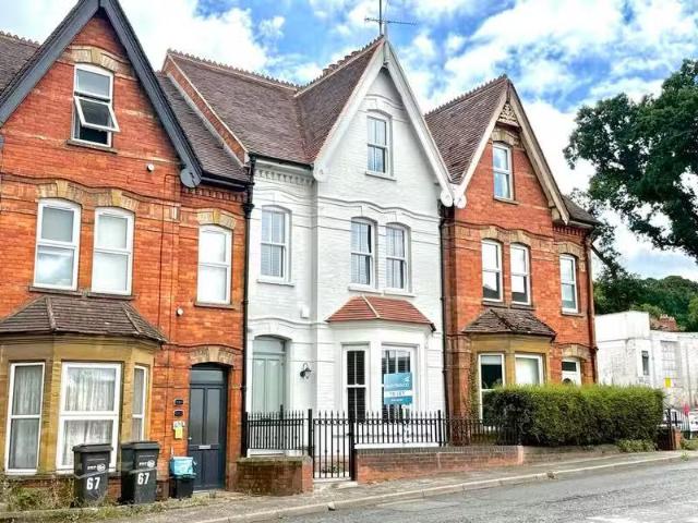 Charming 1 BA 1 bedroom house share for rent in Hendford Hill.