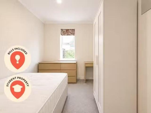 Charming 1 BA 1 bedroom house share for rent in Lutyens Close.
