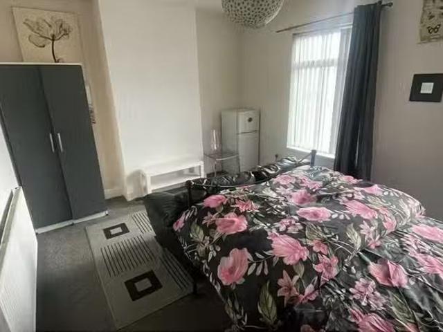 For Rent! 1 BA 1 bedroom house share for rent in Minstead Road.