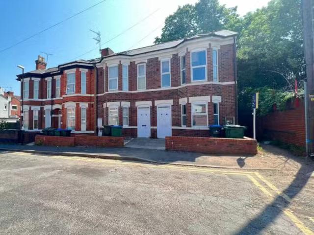 New 1 BA 1 bedroom house share for rent in Regent Street, Cove.