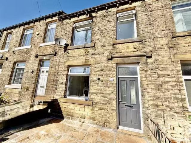 Cozy 1 BA 2 bedroom terraced house for rent in 18 Mill Moor Ro.