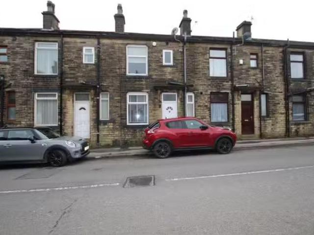 Charming 1 BA 2 bedroom terraced house for rent in Thornton Ro.