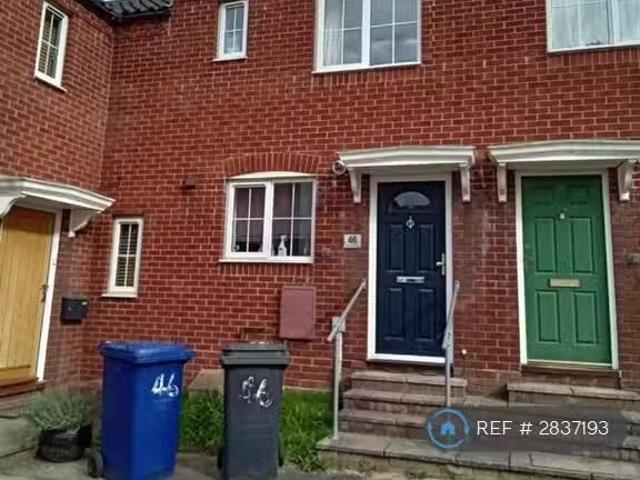 Unique 1 BA 2 bedroom terraced house for rent in Cramswell Clo.